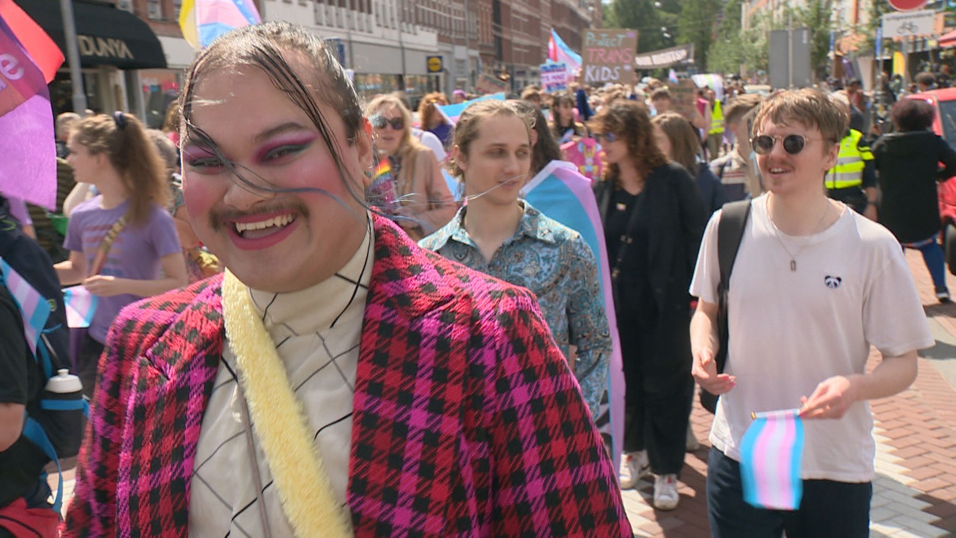 Omroep Flevoland - Nieuws - Almeerse loopt als voorzitter van Pride ...