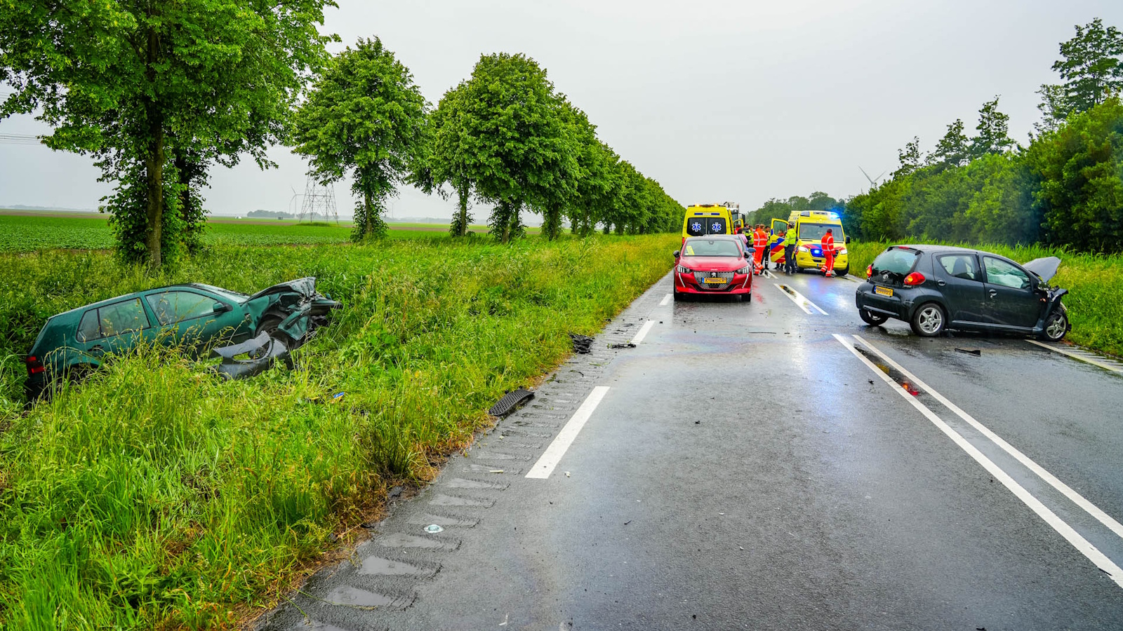 Omroep Flevoland - Nieuws - Twee personen gewond geraakt bij frontale ...